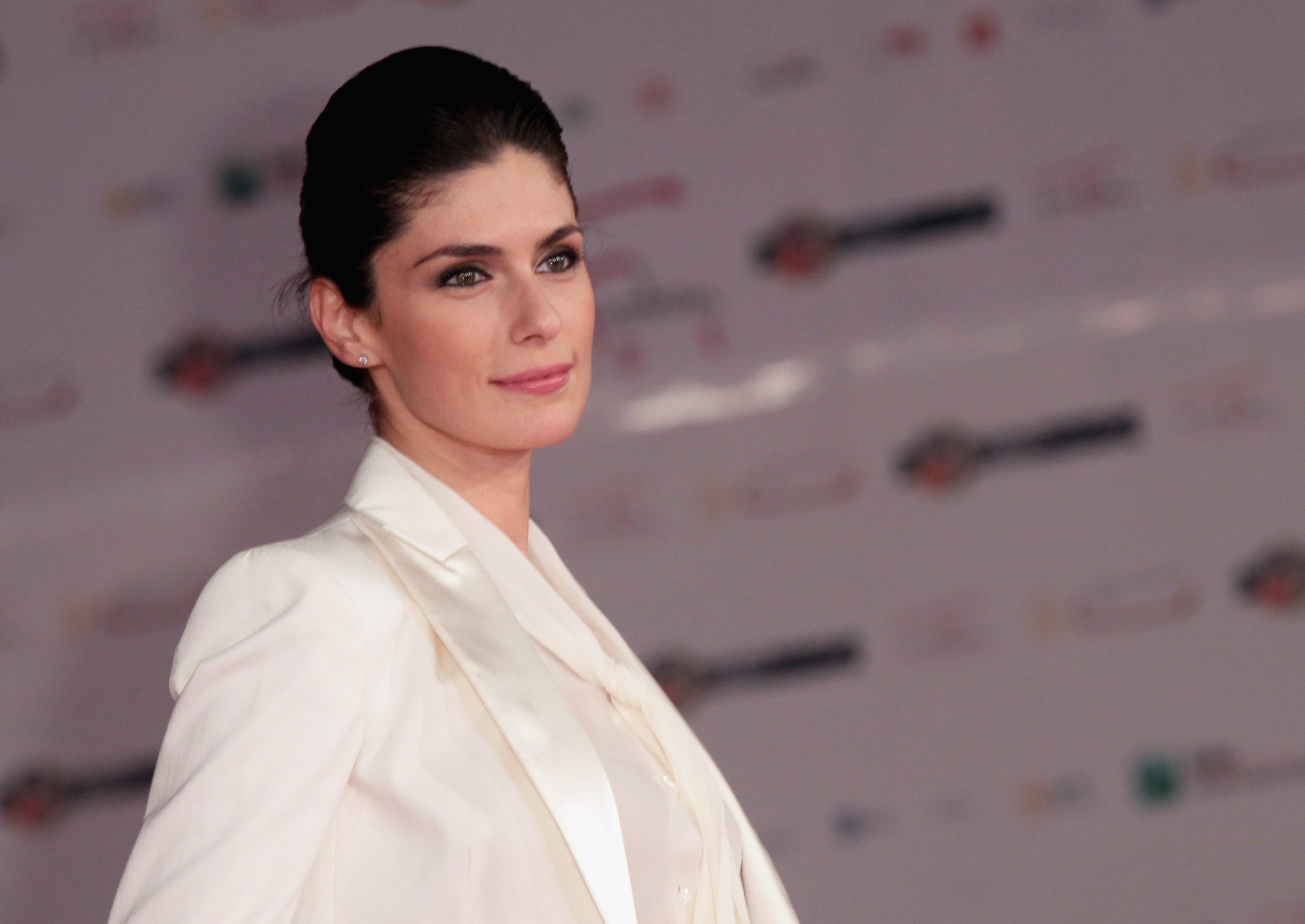 Anna Valle, dalla vittoria a Miss Italia alla carriera d'attrice ...