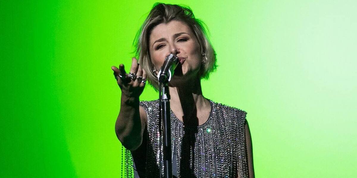 Eurovision, Cornelia Jakobs: sul palco con un look chic-sporty | DireDonna