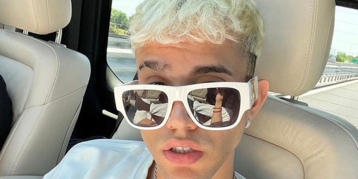 Aka 7even ferma il tour: 'Ho un nodulo alle corde vocali' | DireDonna